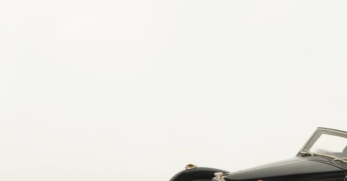Looksmart - 1937 Bugatti Type 57SС drophead coupe by Gangloff (c/n ...